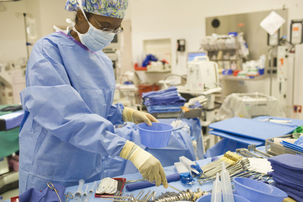 What To Know About Being a Surgical Technician | BestColleges